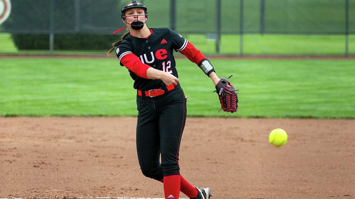 SIUE softball players earn academic honors