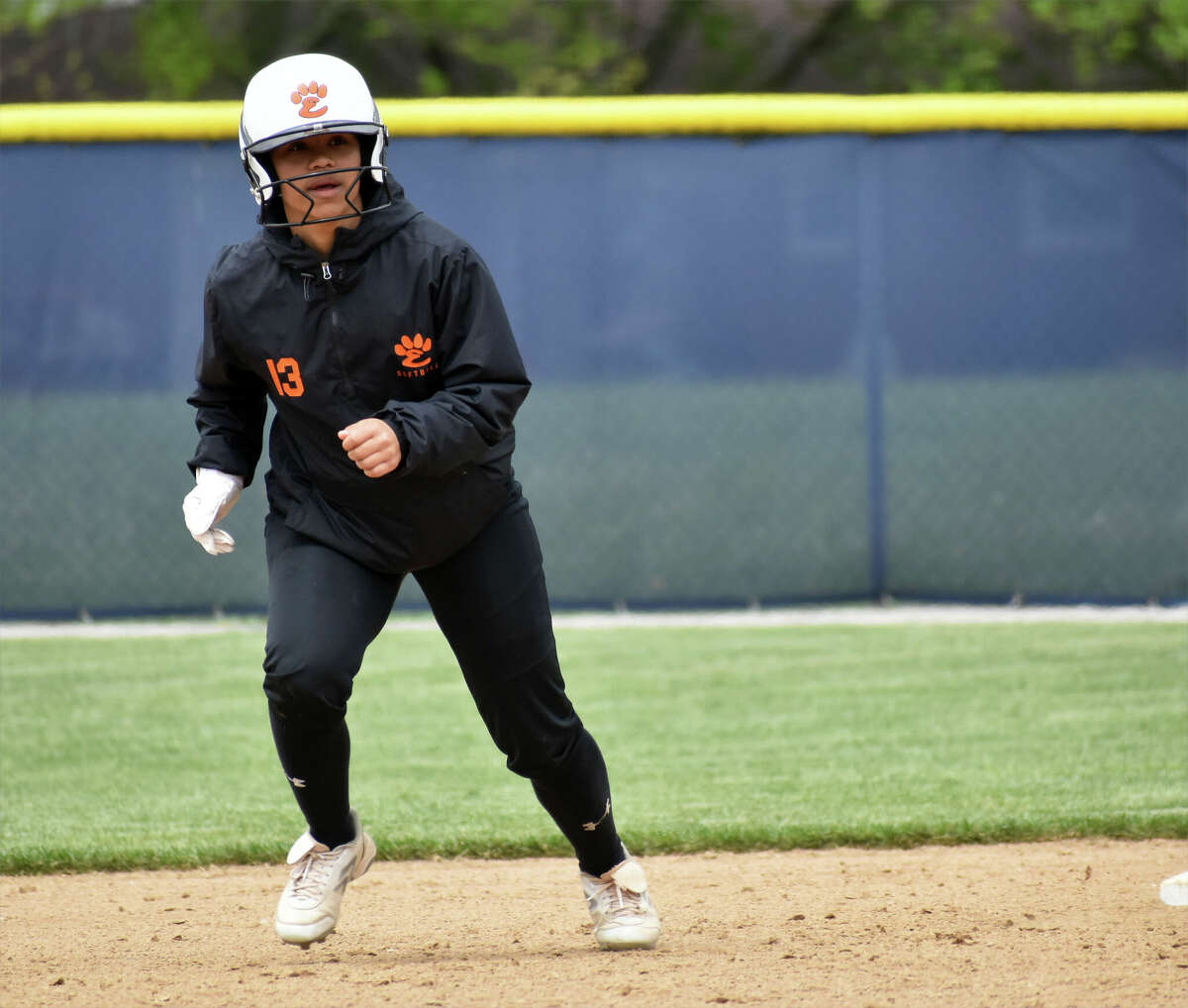 EHS softball splits with Mater Dei on cold, windy Saturday