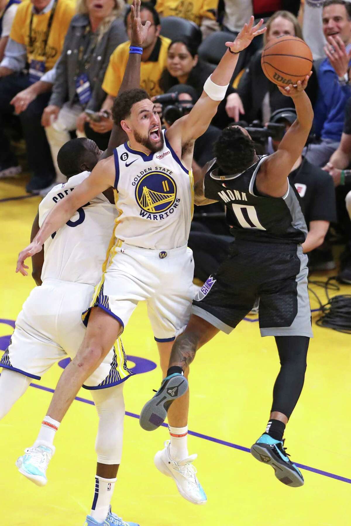 Klay Thompson’s two-way prowess in spotlight as Warriors tie series