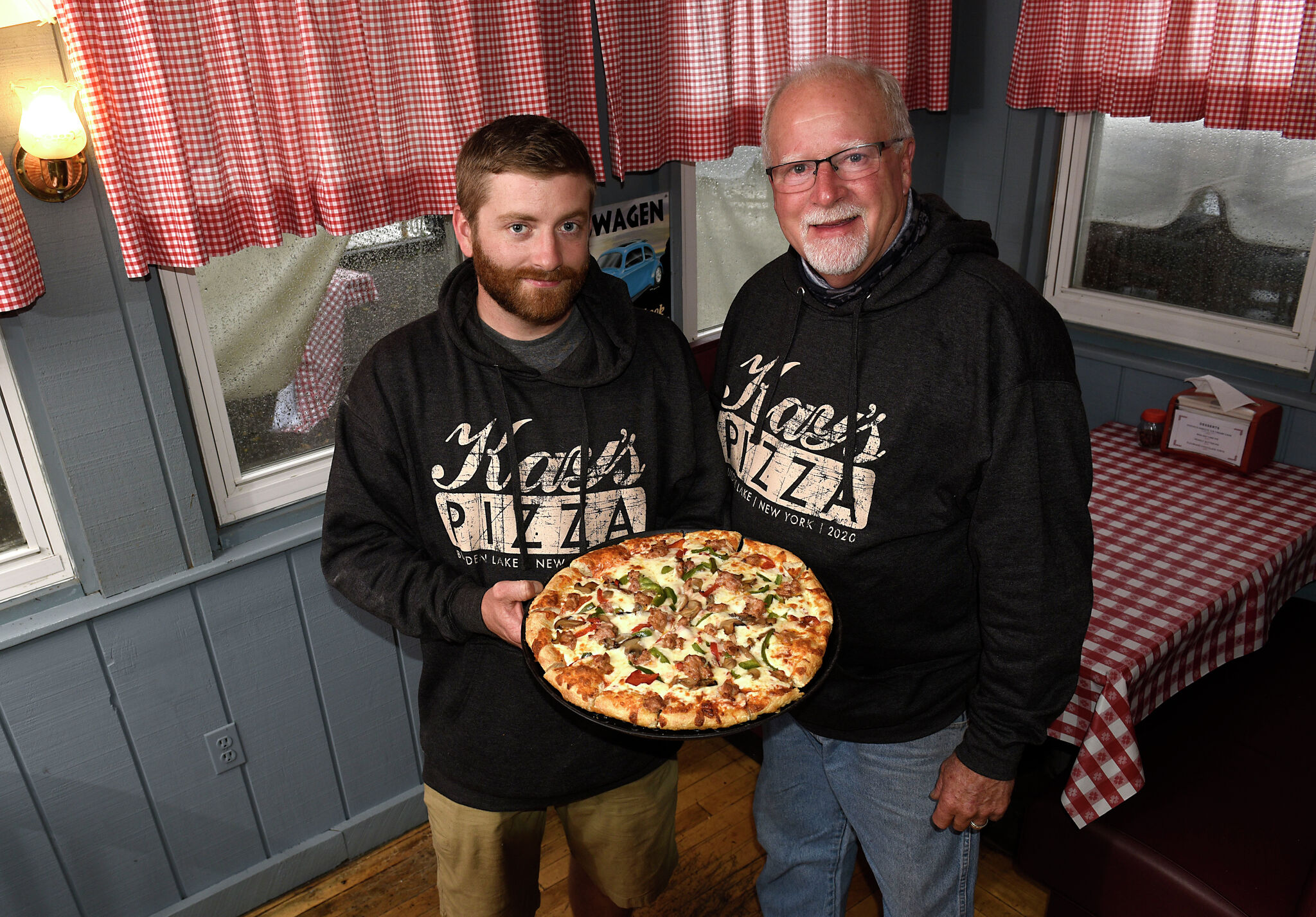 Video: What makes Kay's Pizza so popular?