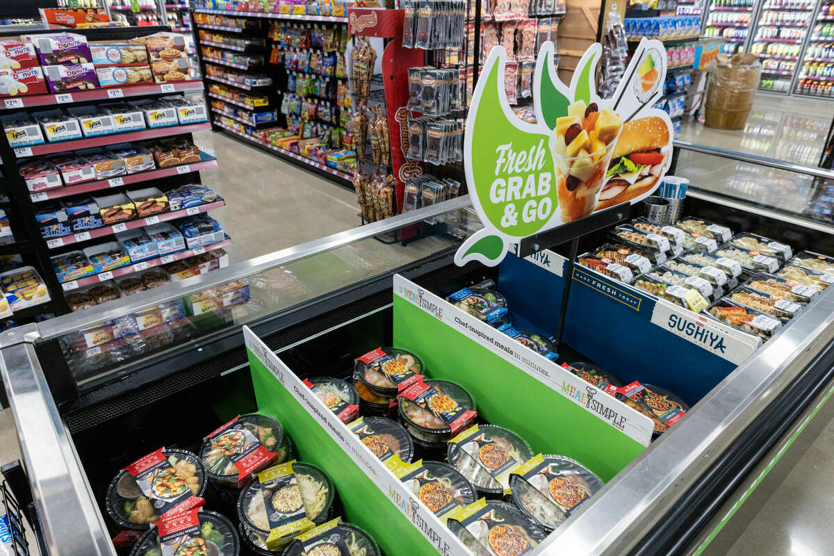 San Antonio's H-E-B redoing convenience stores with more fresh food