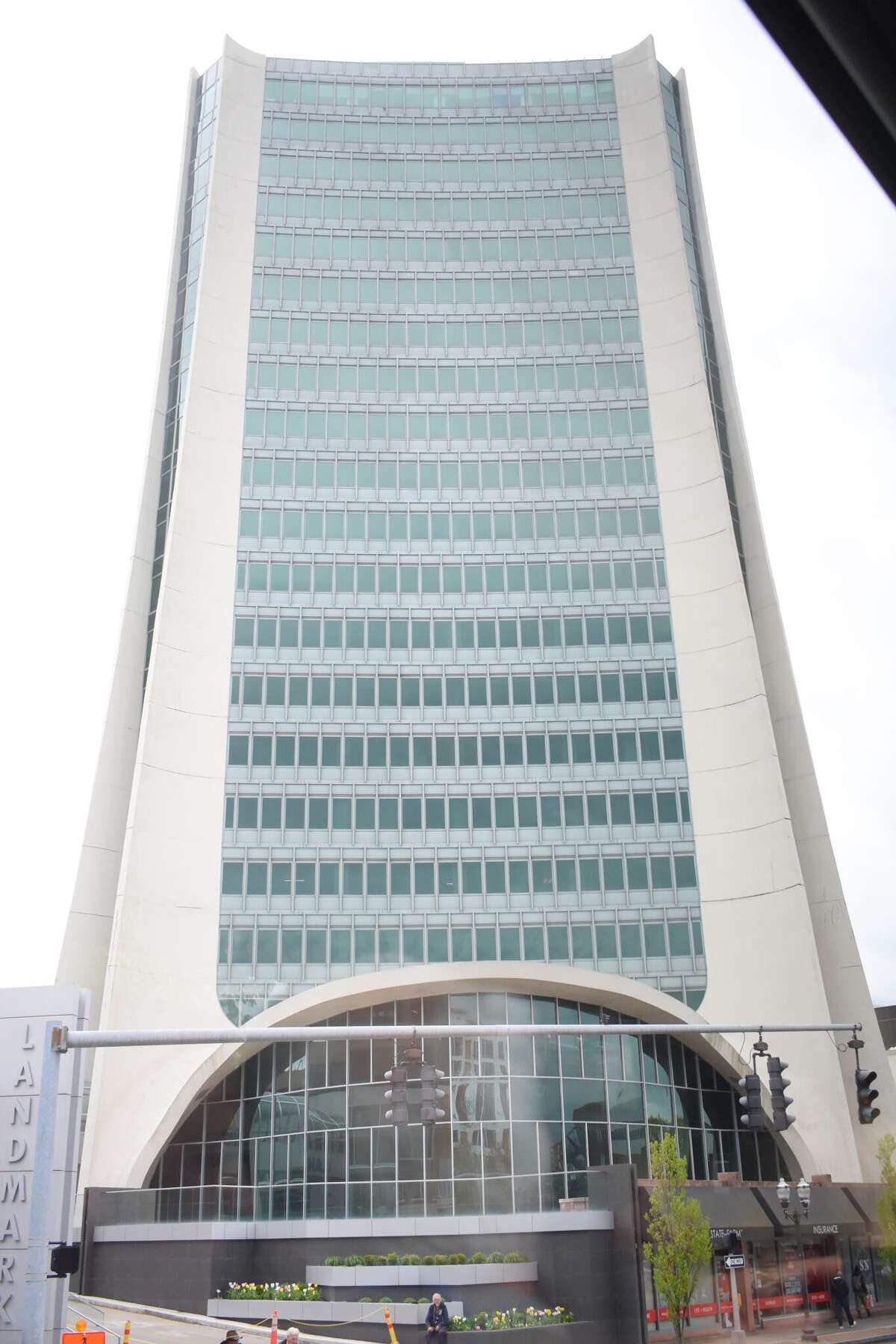 Tour gives a look inside Stamford's mid-century modern legacy