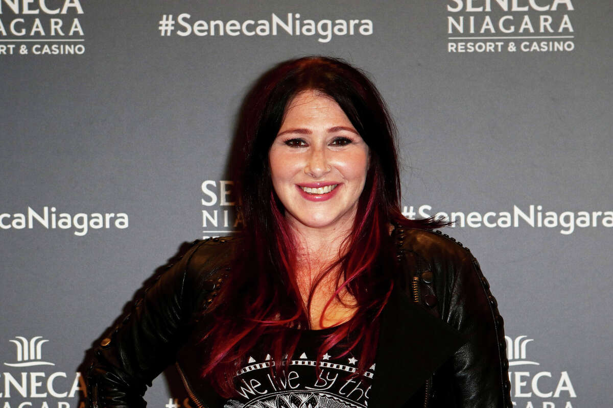 '80s pop star Tiffany heartfelt at Cohoes Music Hall concert