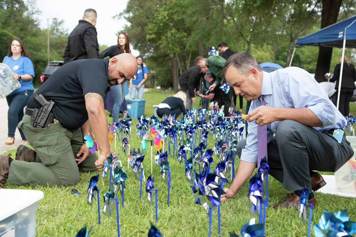 Children's Safe Harbor hosts annual pinwheel awareness project