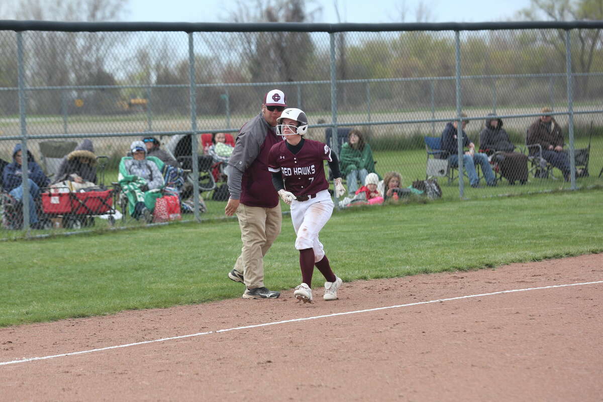 Unionville-Sebewaing softball holds on to sweep Cass City April 24