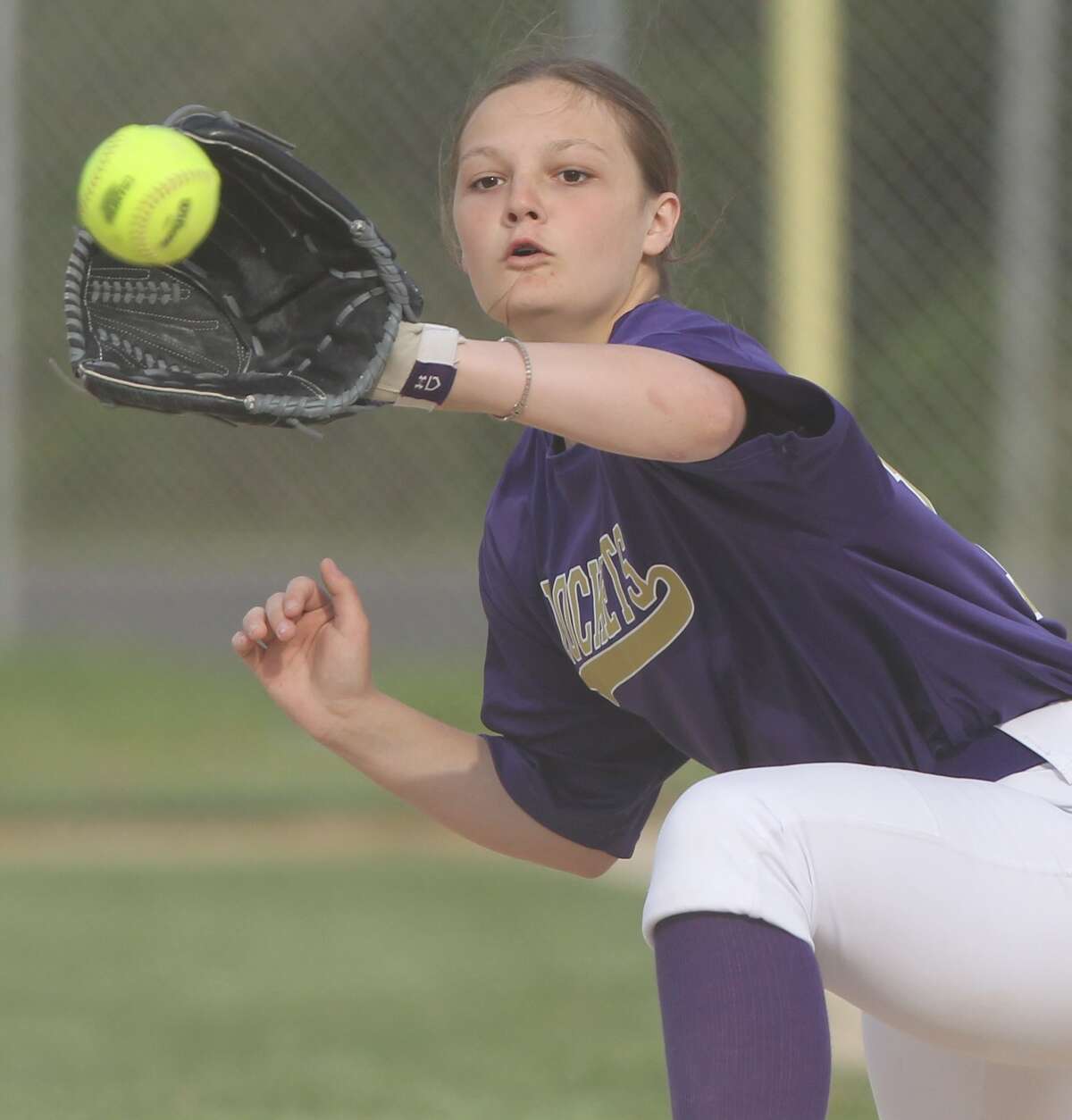 Triopia softball team rolls past Routt