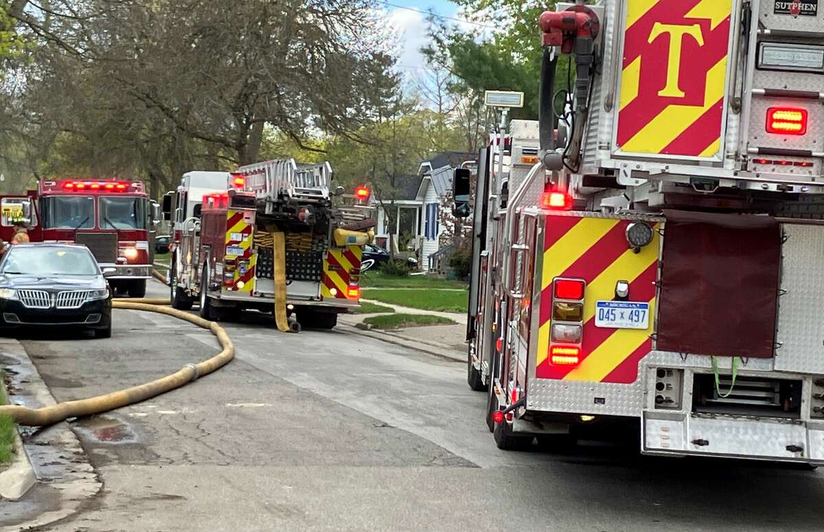 Midland Fire Department firefighters extinguish blaze at 1511 W. Union