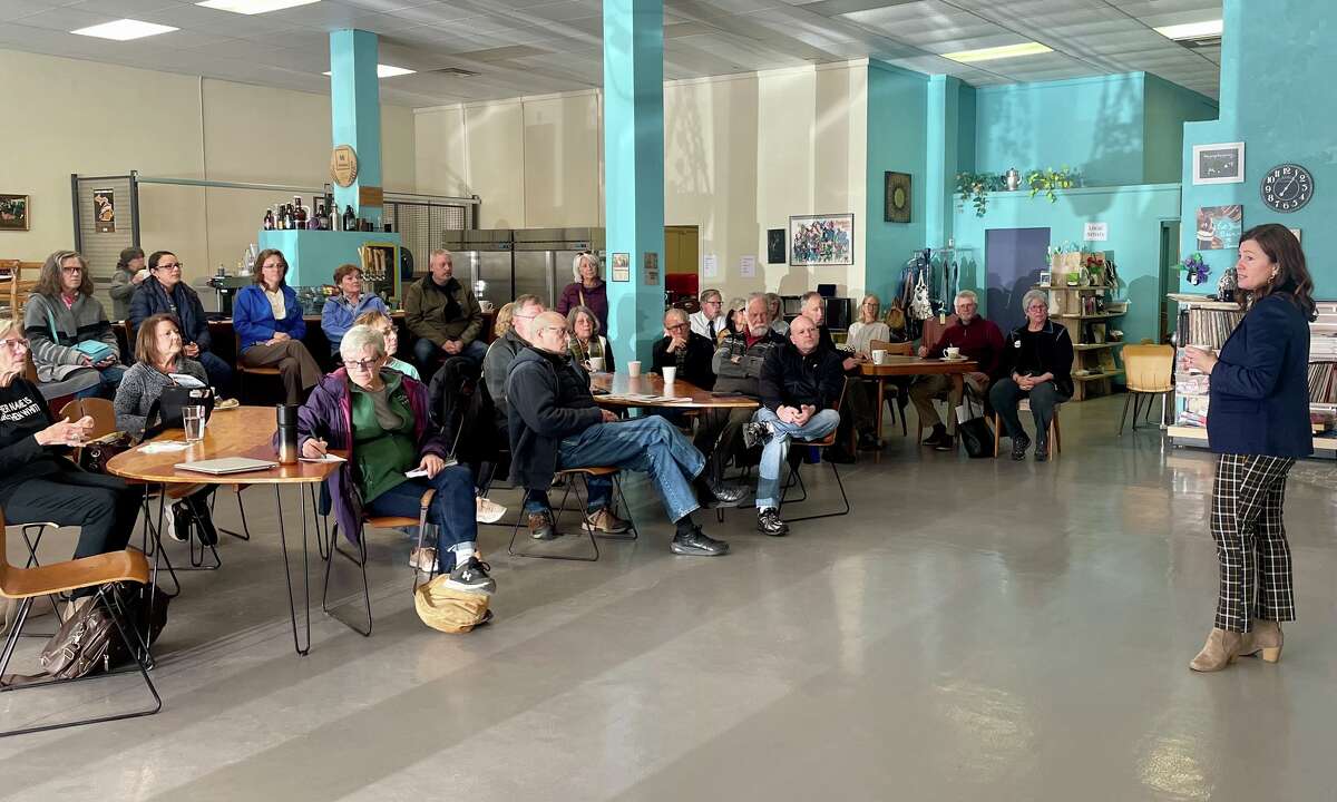 Sen. McDonald Rivet to host Coffee and Conversation in Midland