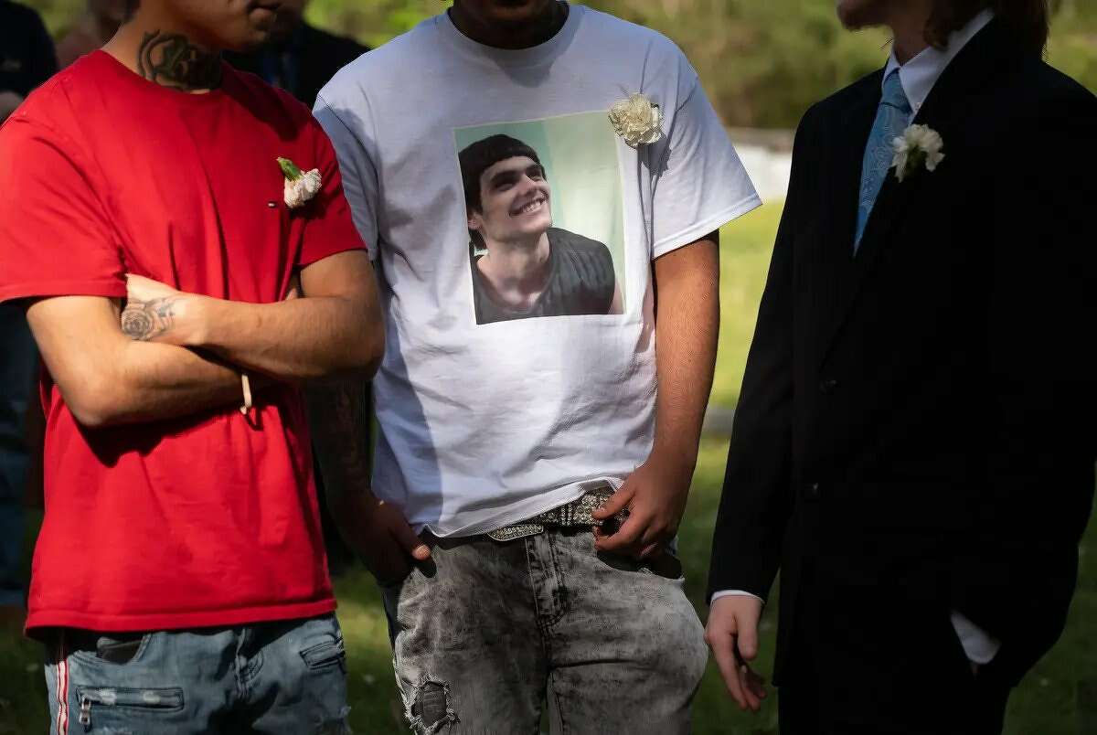 Seven Texas prison employees face dismissal over teen inmate’s suicide