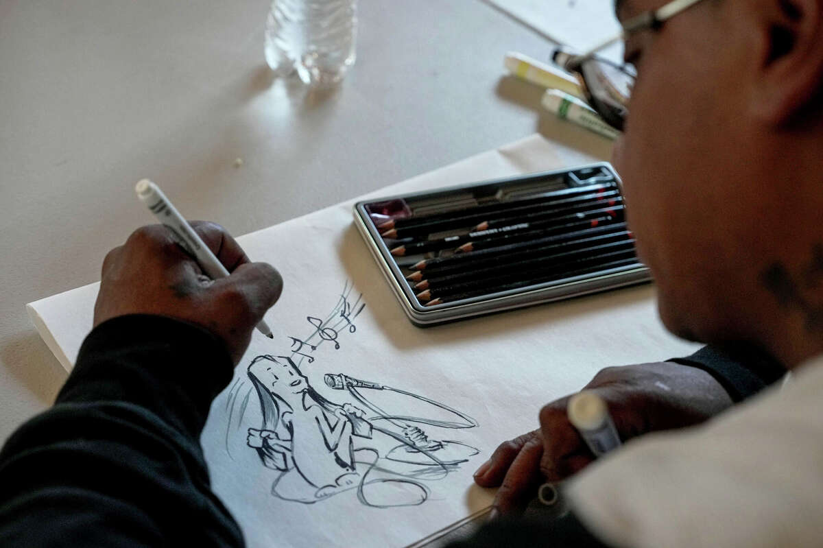 Opera recital for homeless community moves Houstonians