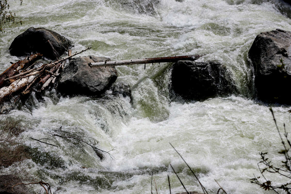 Yosemite Valley to close Friday as melting snow causes flood risk