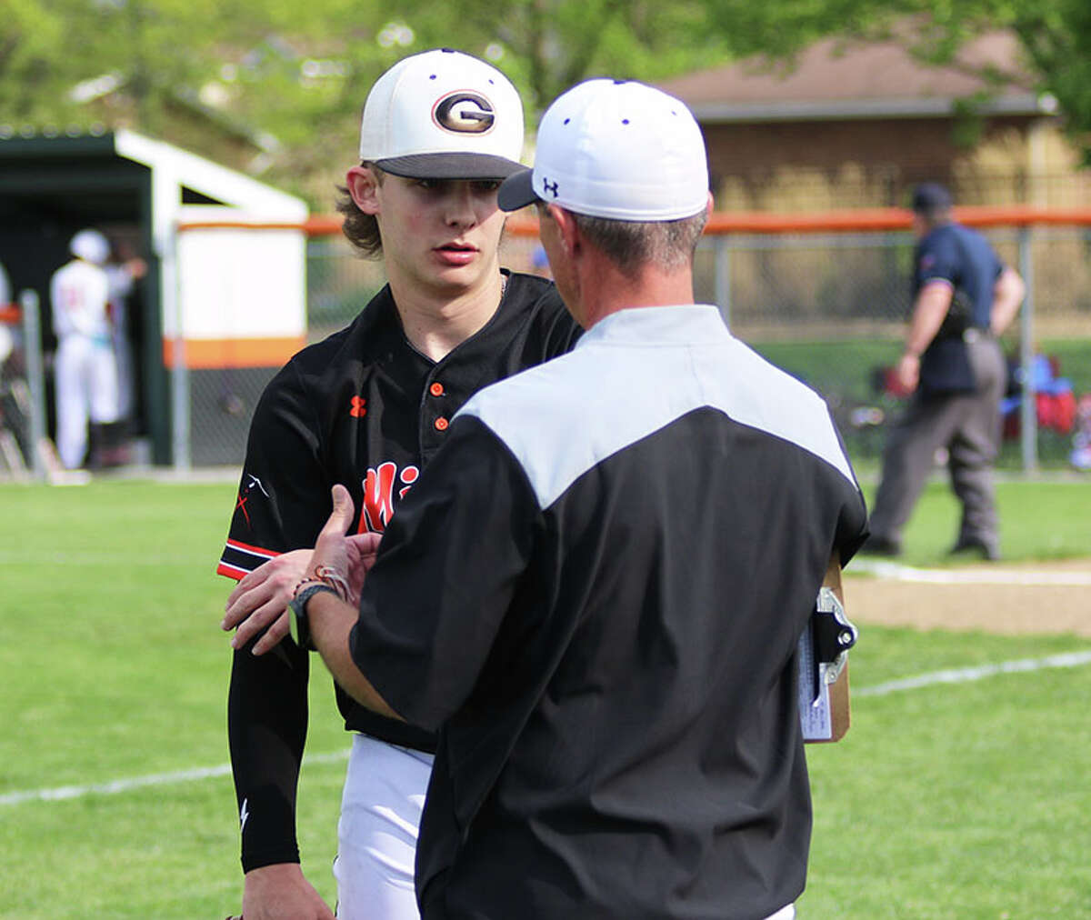 Gillespie survives seventh, defeats Carlinville to stay unbeaten