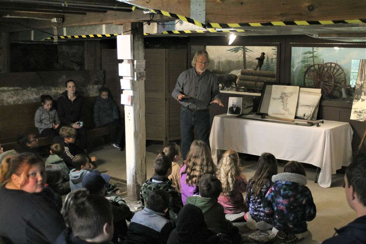 Manistee students visit Old Kirke Museum