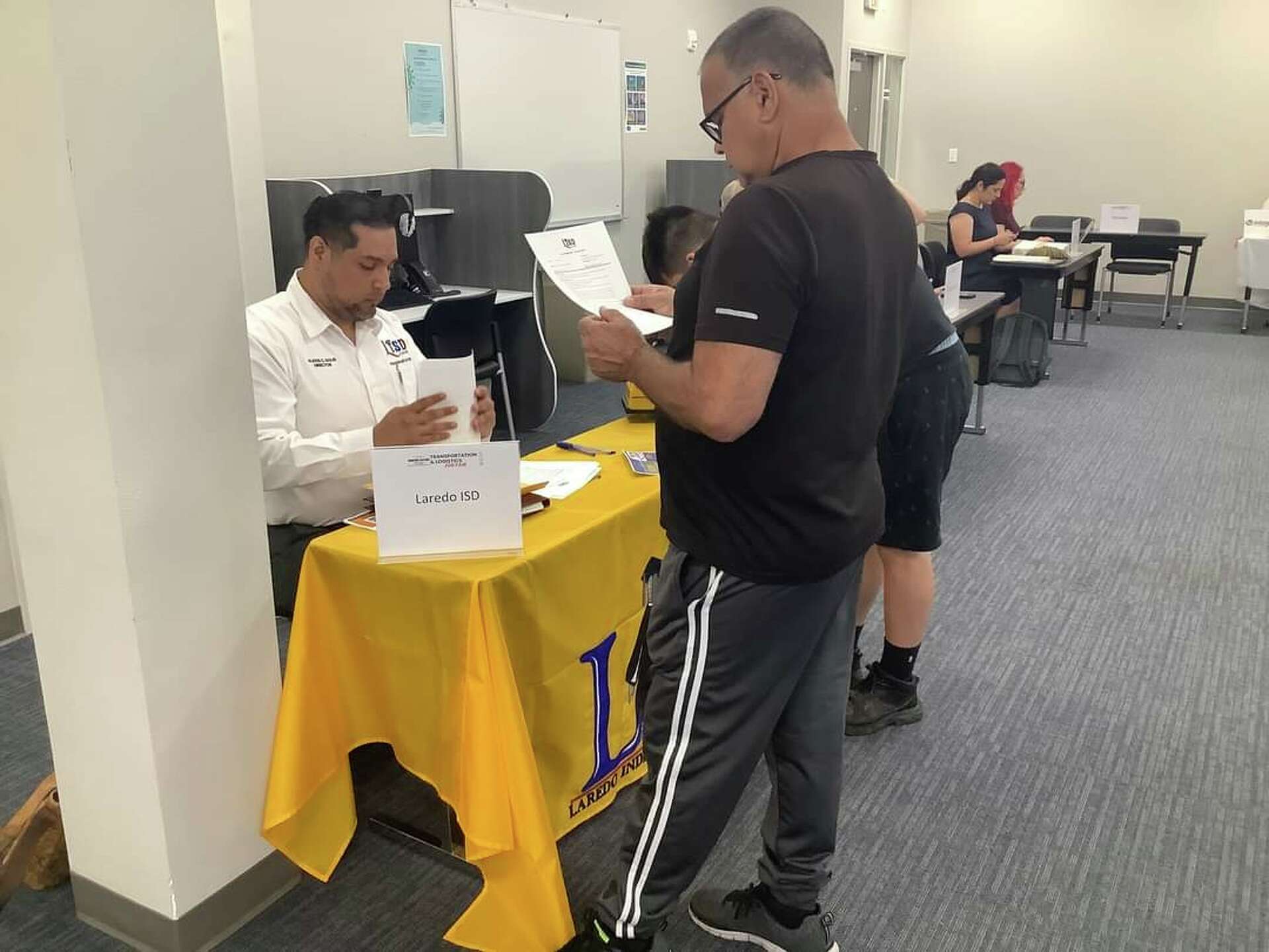 Job fair in Laredo offers diverse roles from LVNs to taco crew members