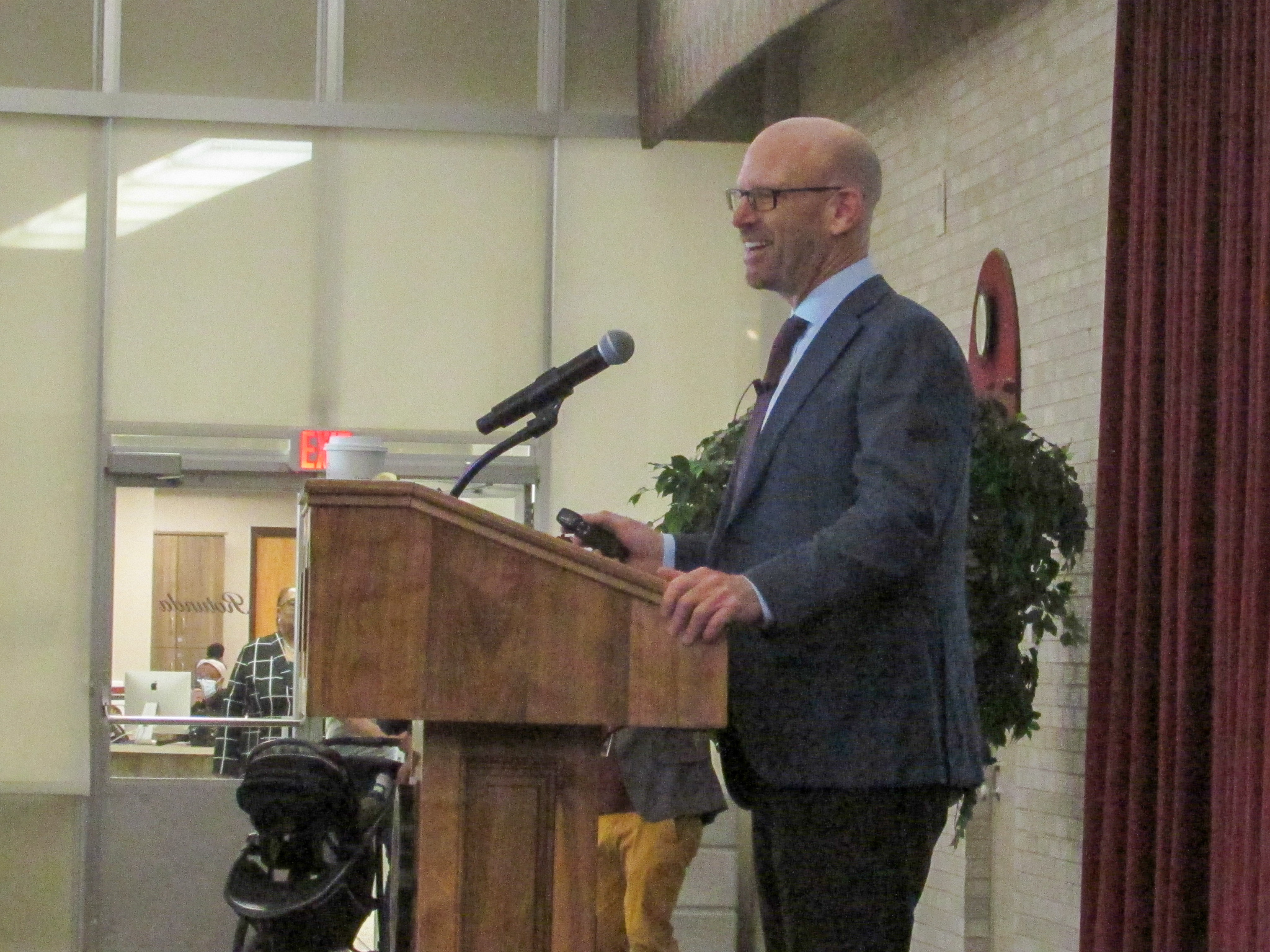 Vanderbilt director presents 'Dying of Whiteness' at CMU symposium