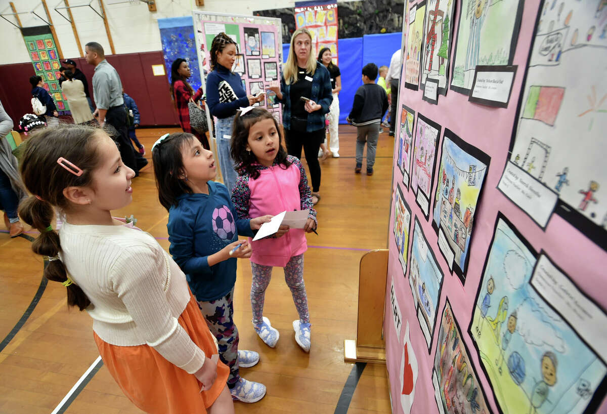 In photos: Stamford's Hart Magnet School hosts art show