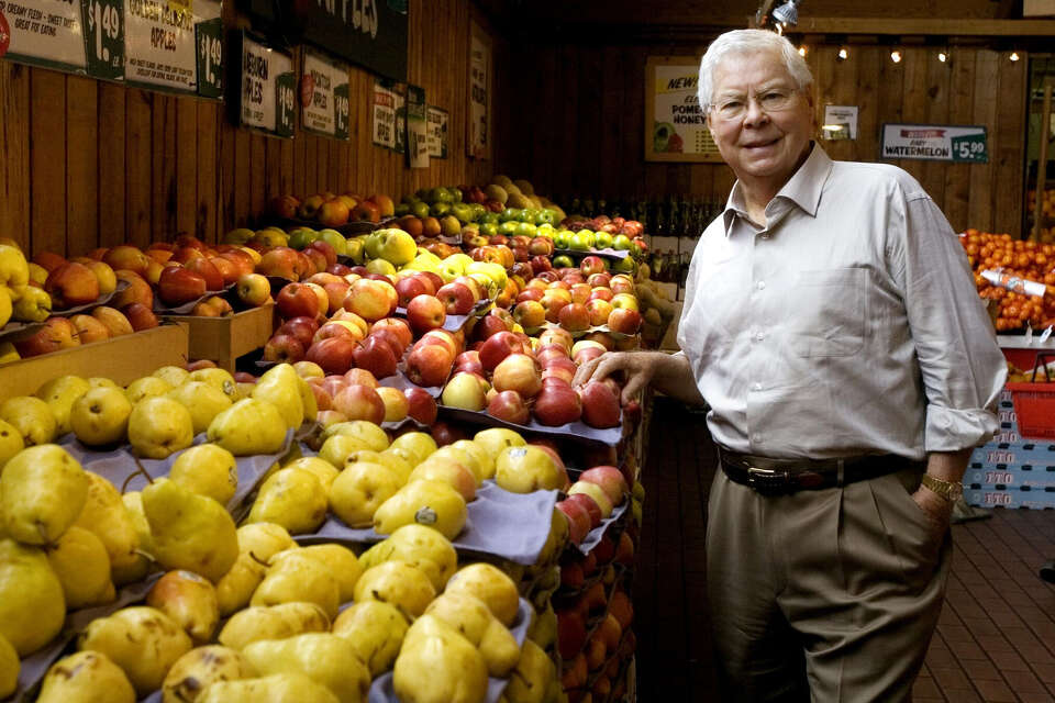 15 things to know about Stew Leonard's