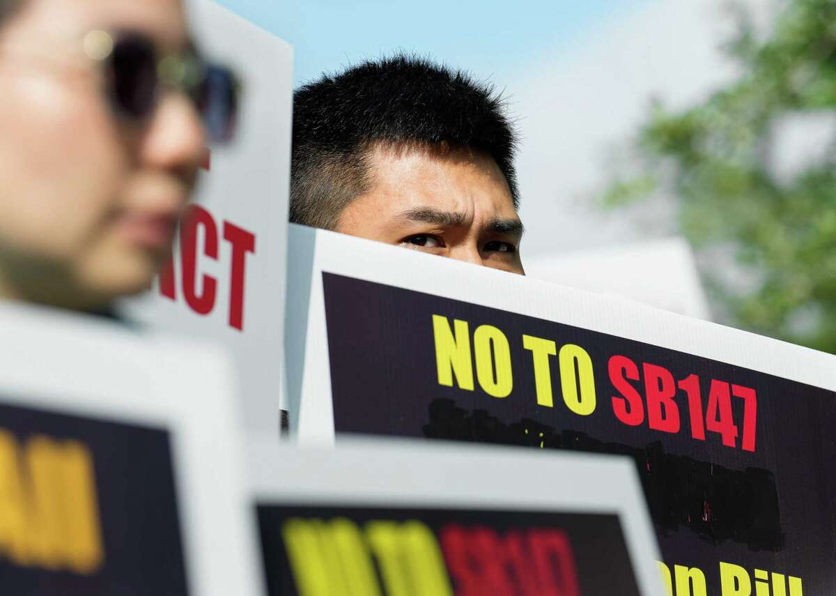 Katy protestors gather opposing bill to ban Chinese from buying land