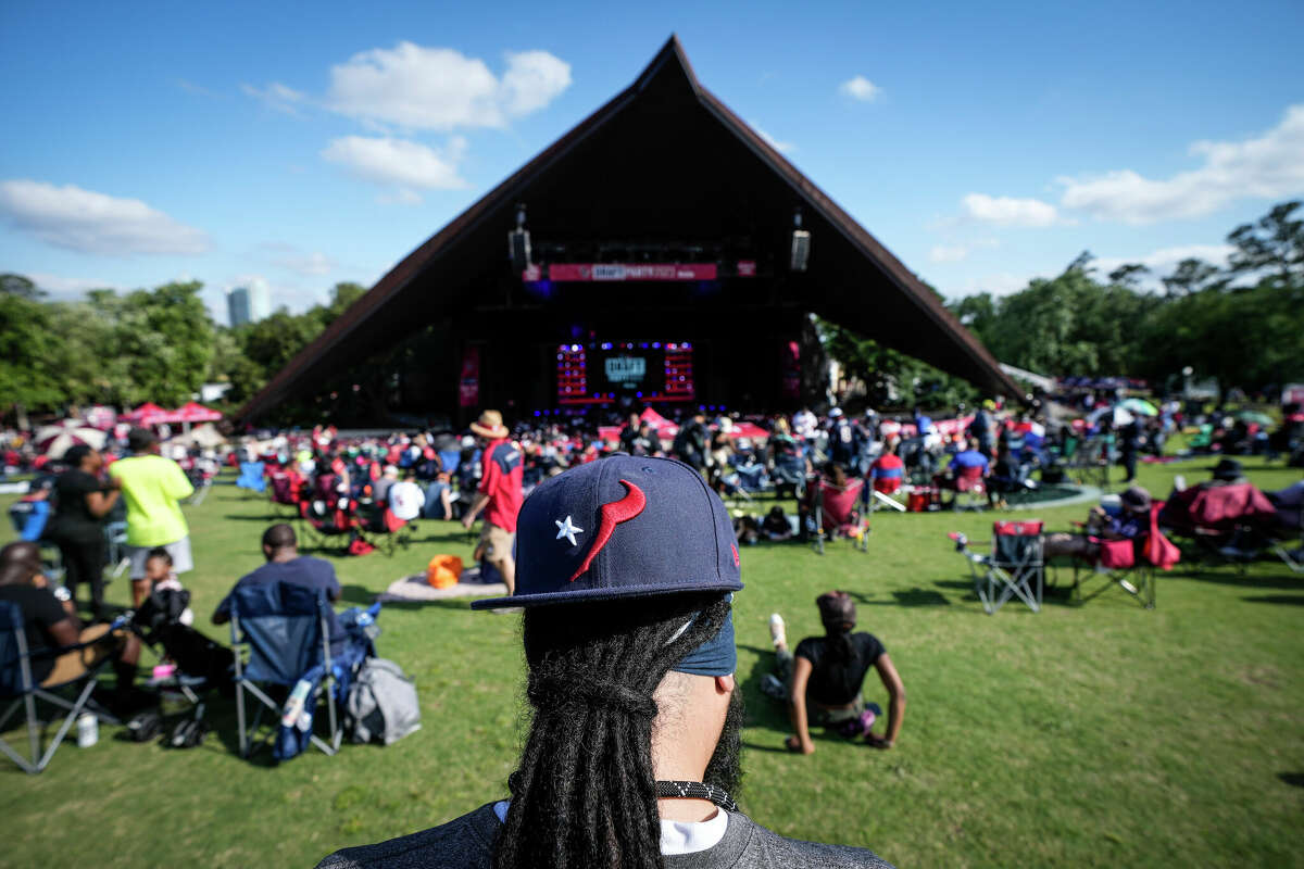 2023 NFL draft: Texans make it a memorable opening night with trade