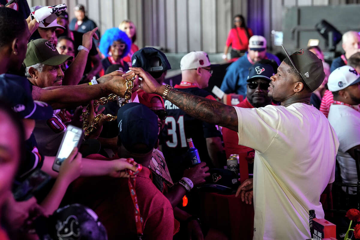 2023 NFL draft: Texans make it a memorable opening night with trade