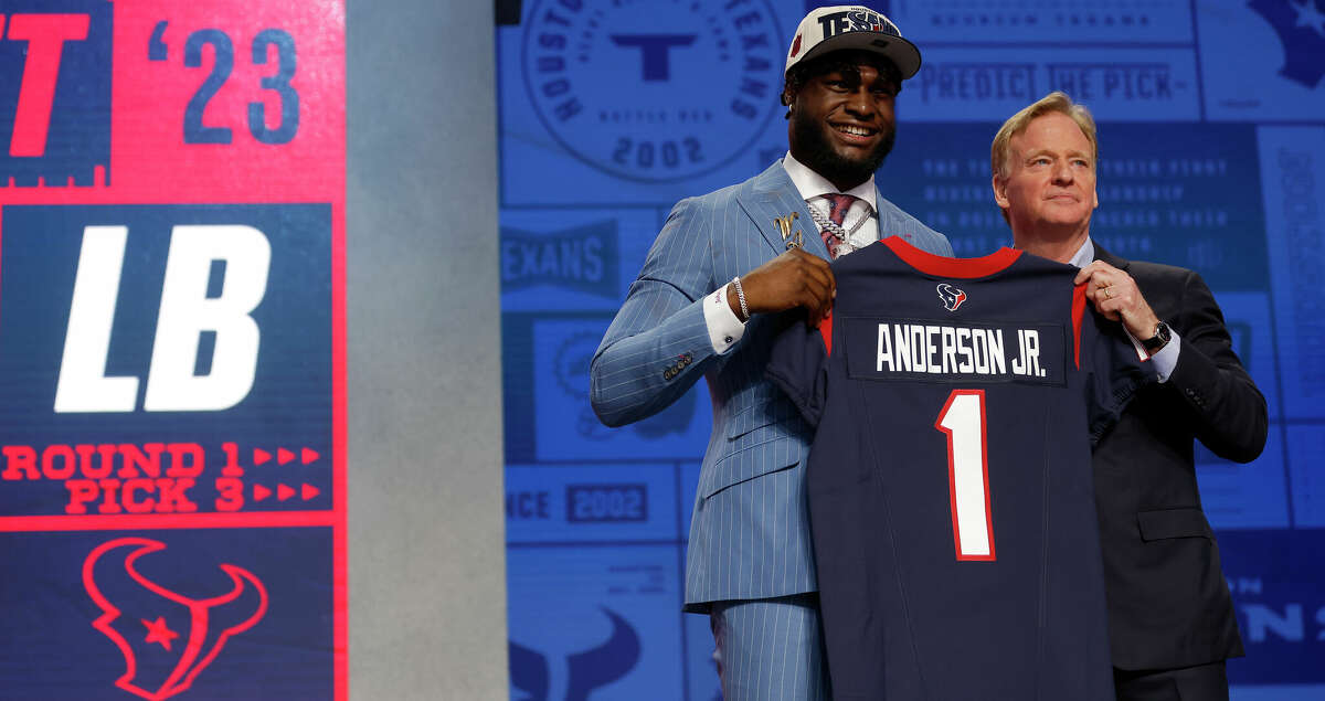 Houston Texans trade up to No. 3 to get Will Anderson Jr.
