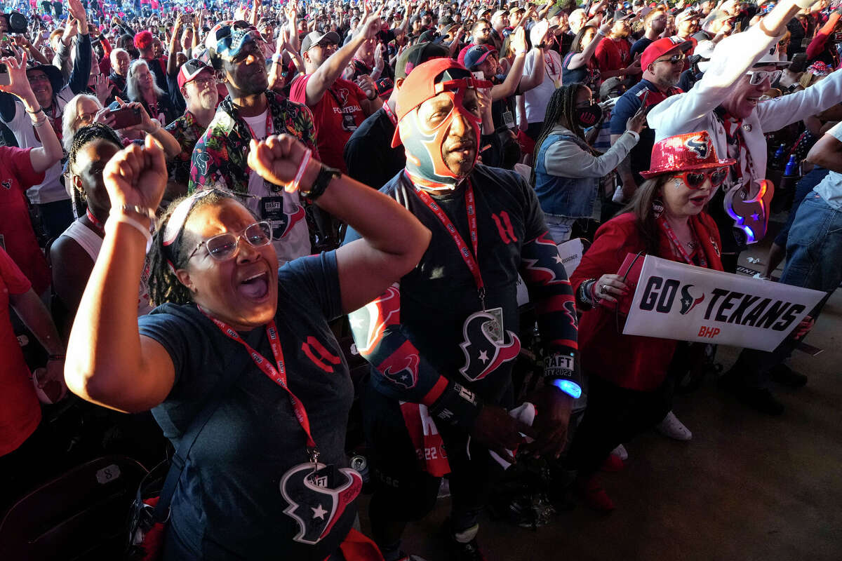 2023 NFL draft: Texans make it a memorable opening night with trade