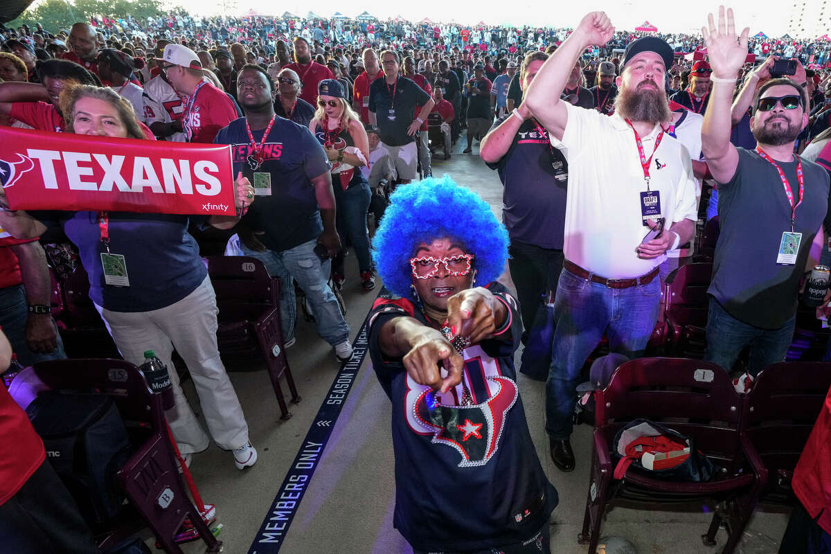 2023 NFL draft: Texans make it a memorable opening night with trade