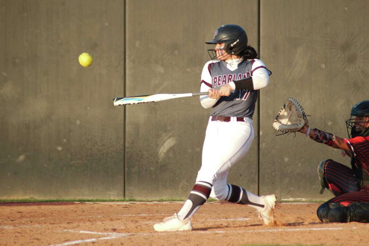 Pearland shuts out Clear Brook to sweep softball playoff series
