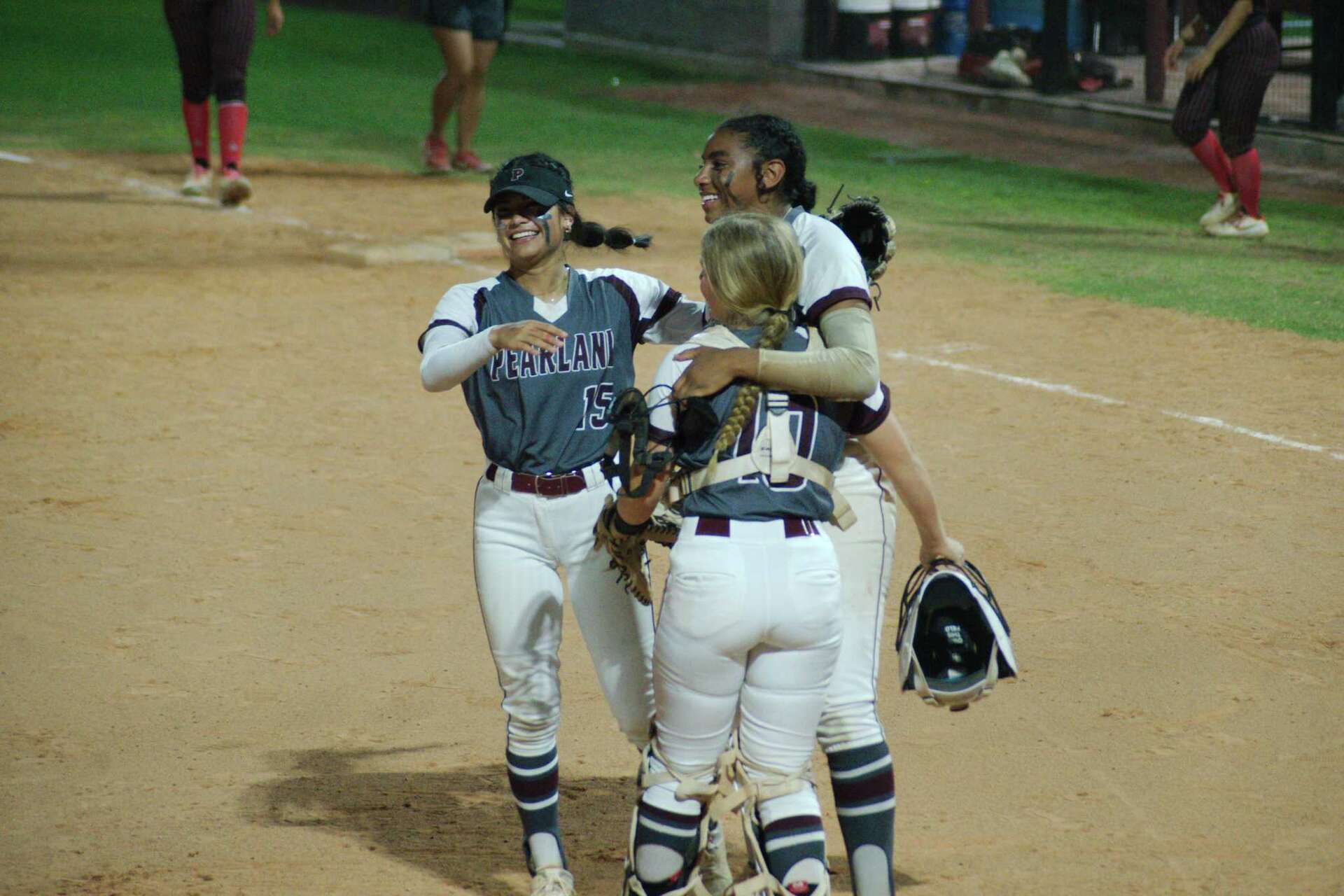 Pearland softball to battle Bellaire in Region III-6A semifinal series