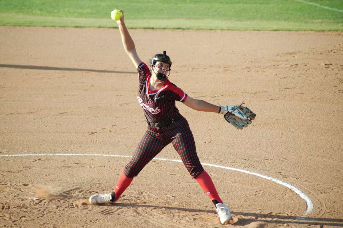 Pearland shuts out Clear Brook to sweep softball playoff series