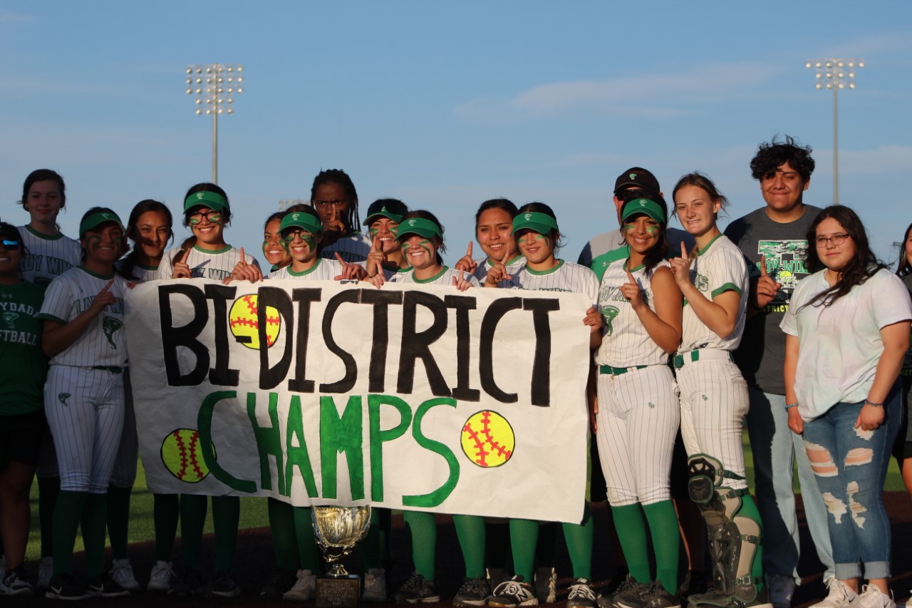 SOFTBALL: Wickware knocks three home runs, Floydada advances to area
