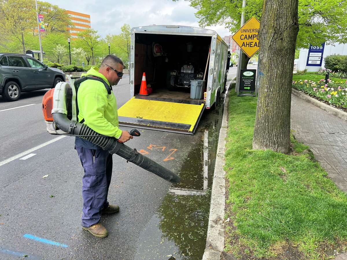Stamford may pass tighter gas-powered leaf blower regulations