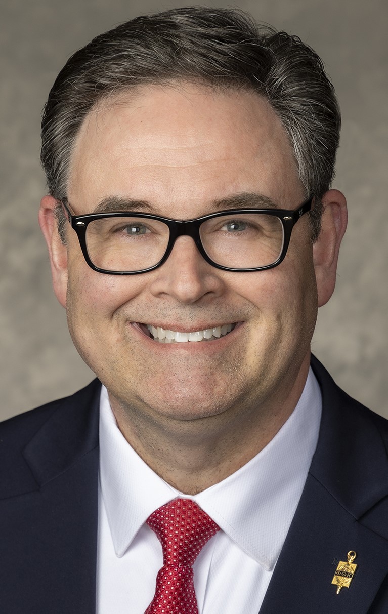 Jacksonville's Holaway seated on Lincoln Land board of trustees
