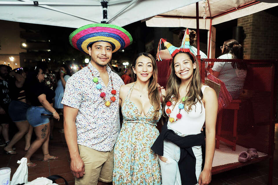 Photos from A Night In Old San Antonio at Fiesta 2023