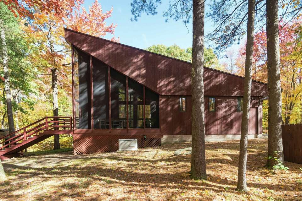 Ralph Rapson-designed mid-century modern house in Averill Park