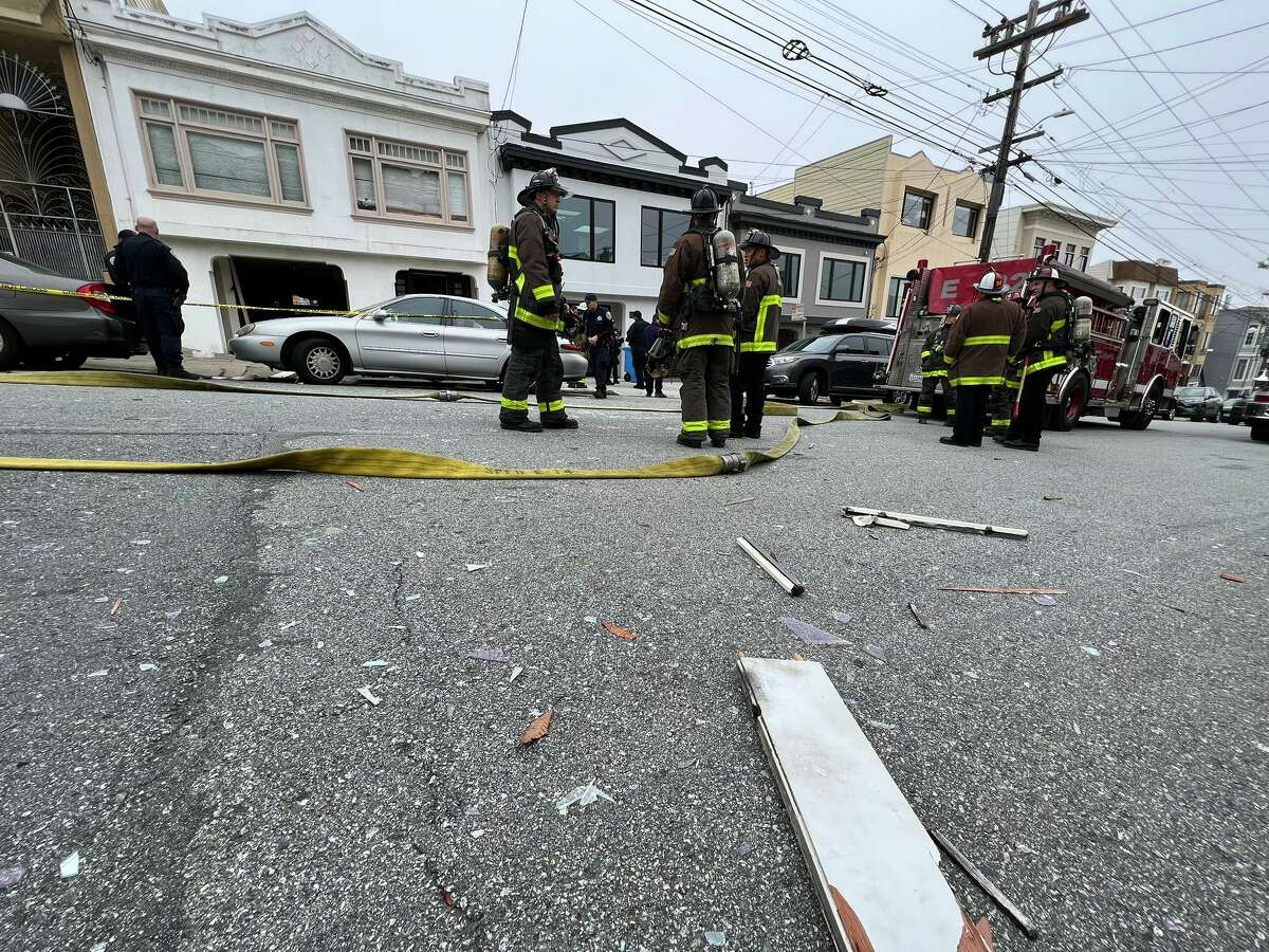 Possible S.F. gas explosion results in minor injuries, breaks windows