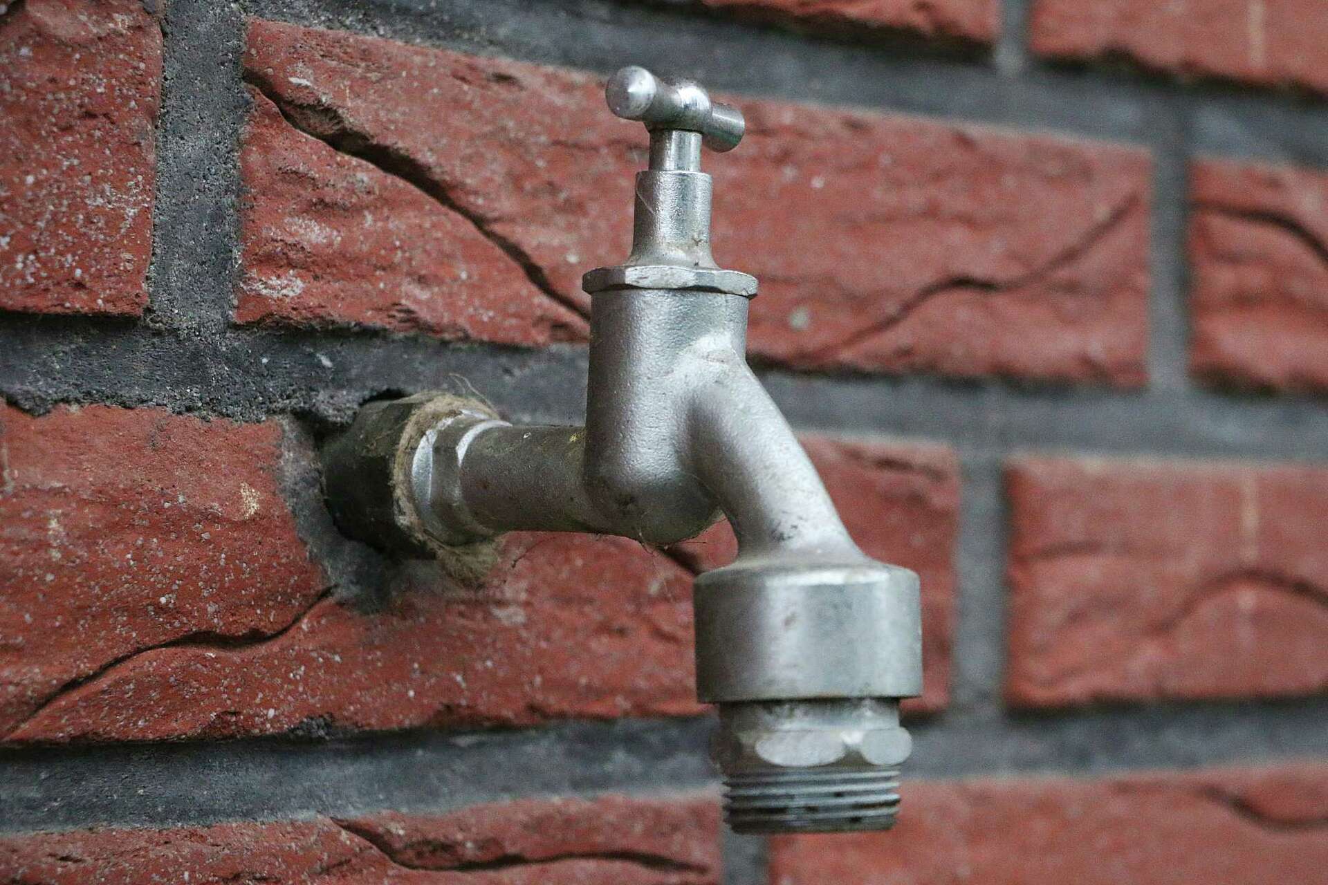 1/2-Inch Hose Bibs Vs. 3/4 Inch