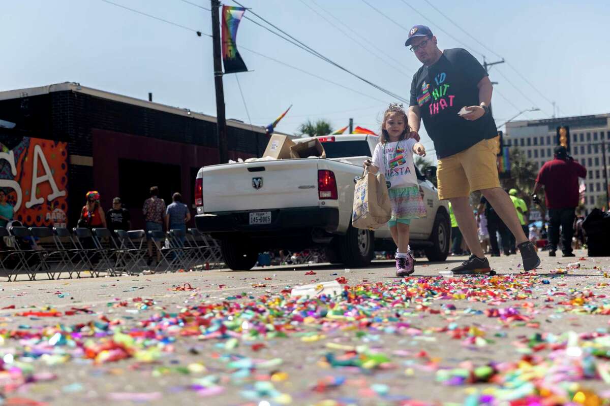 After Fiesta parades and parties, there's a big mess to clean up