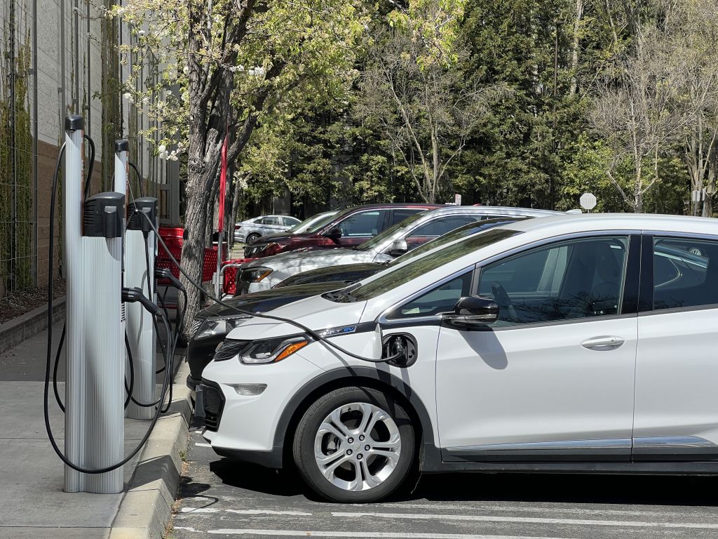 New Texas Bill Would Make Electric Vehicle Drivers Pay 200 Yearly Fee New Texas Bill Would Make Electric Vehicle Drivers Pay 200 Yearly Fee