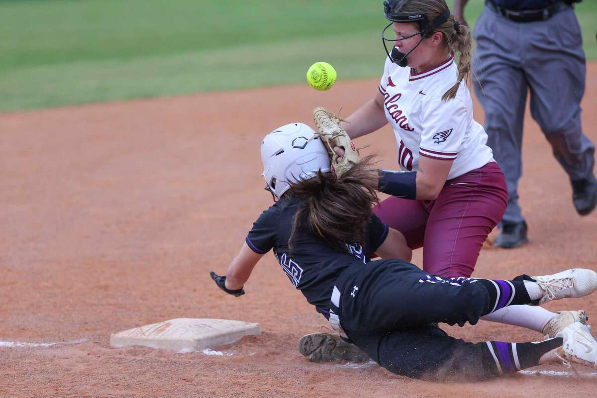 HS softball: Ridge Point completes bi-district victory after delay