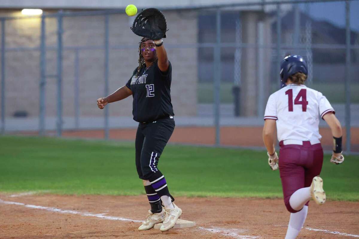 HS softball: Ridge Point completes bi-district victory after delay
