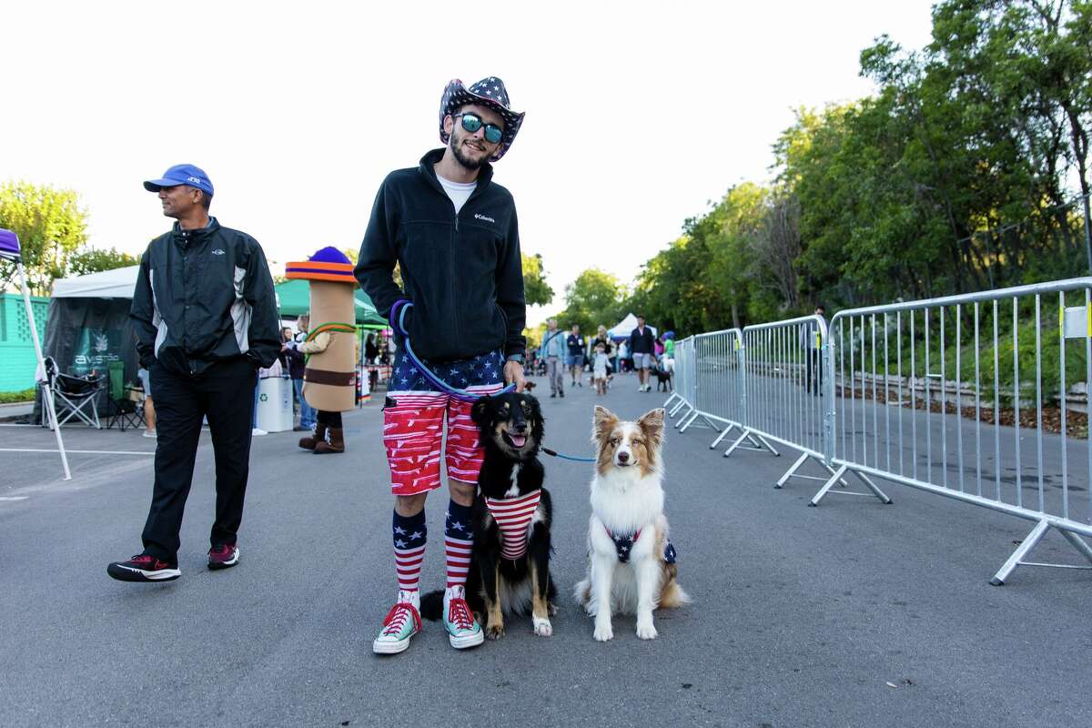 Fiesta's Pooch Parade takes over Alamo Heights