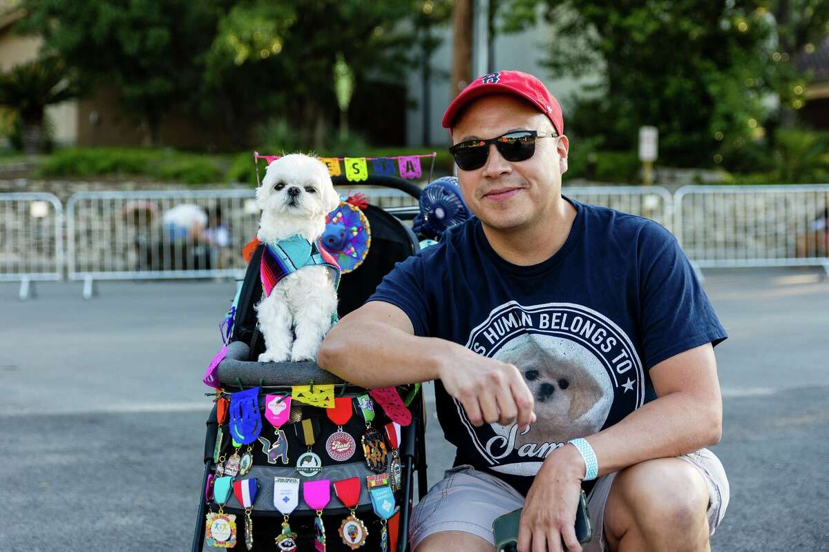 Fiesta's Pooch Parade takes over Alamo Heights