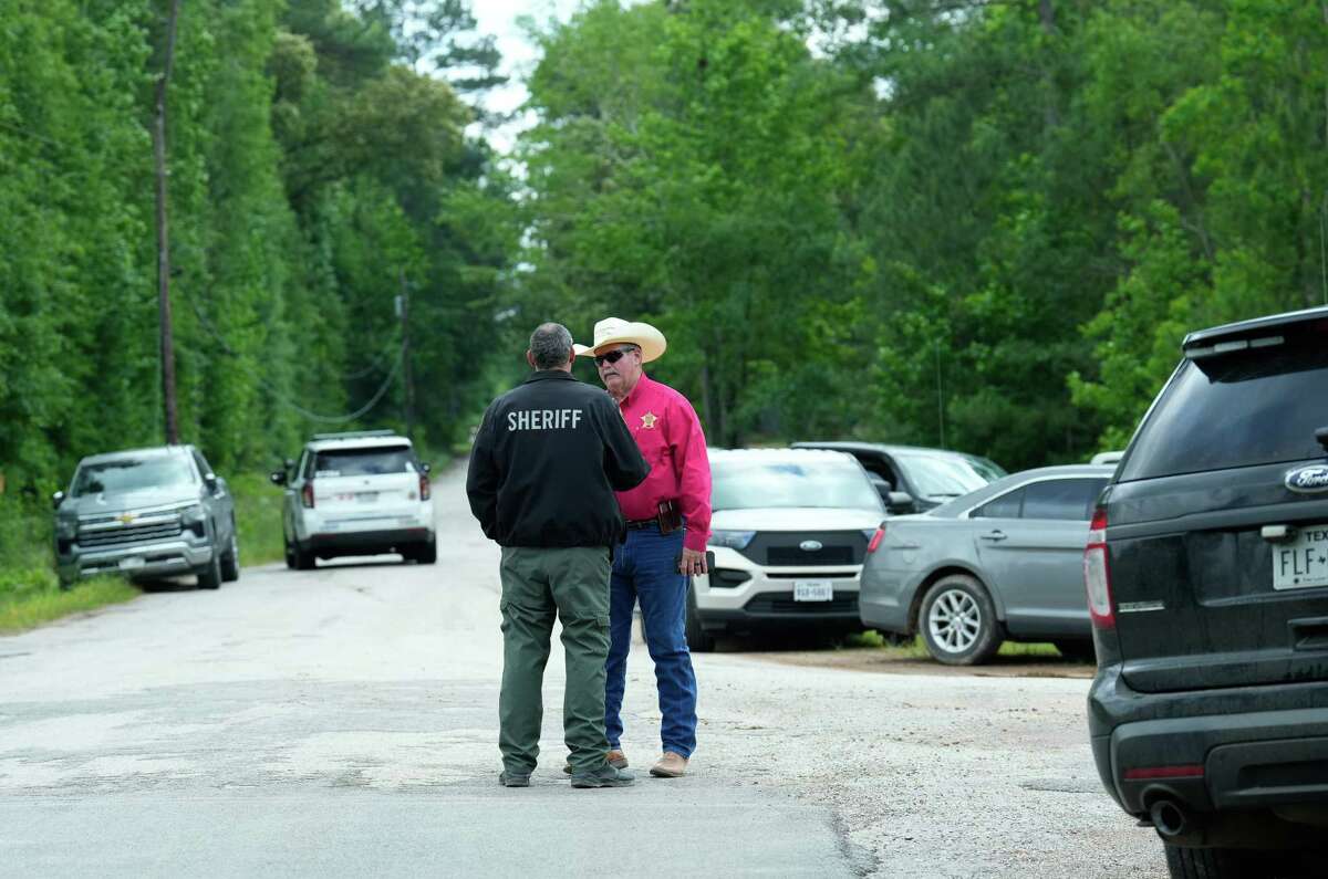 Long police response time led to manhunt in Texas mass shooting