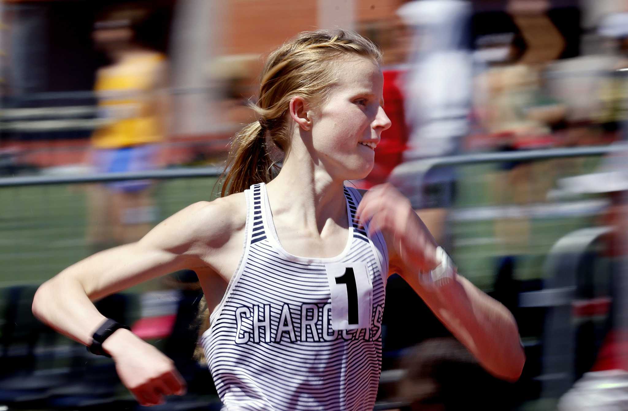 Elizabeth Leachman, Champion roll to regional cross country titles