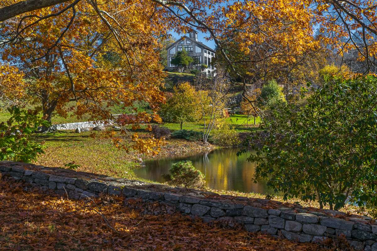 18th-century farm turned luxury estate in CT listed for $9.5M