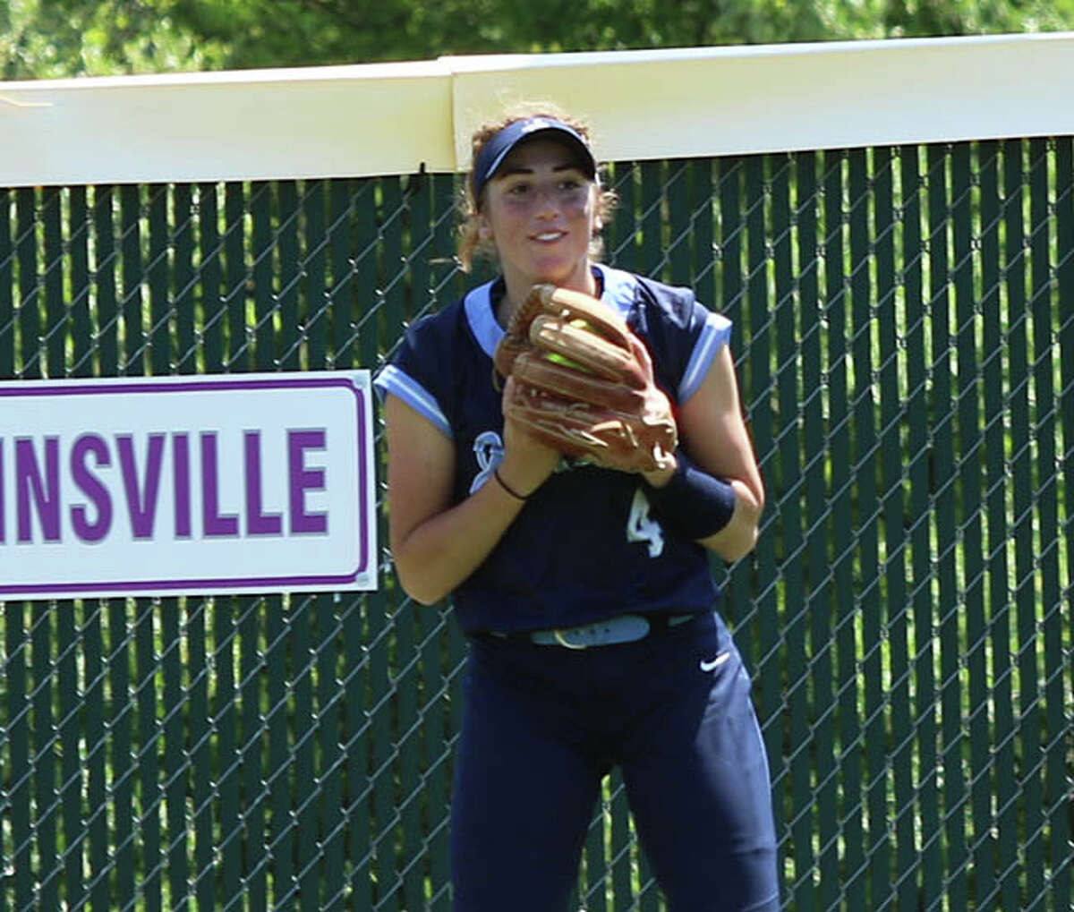 Jersey softball bounces back after heartbreaking runs