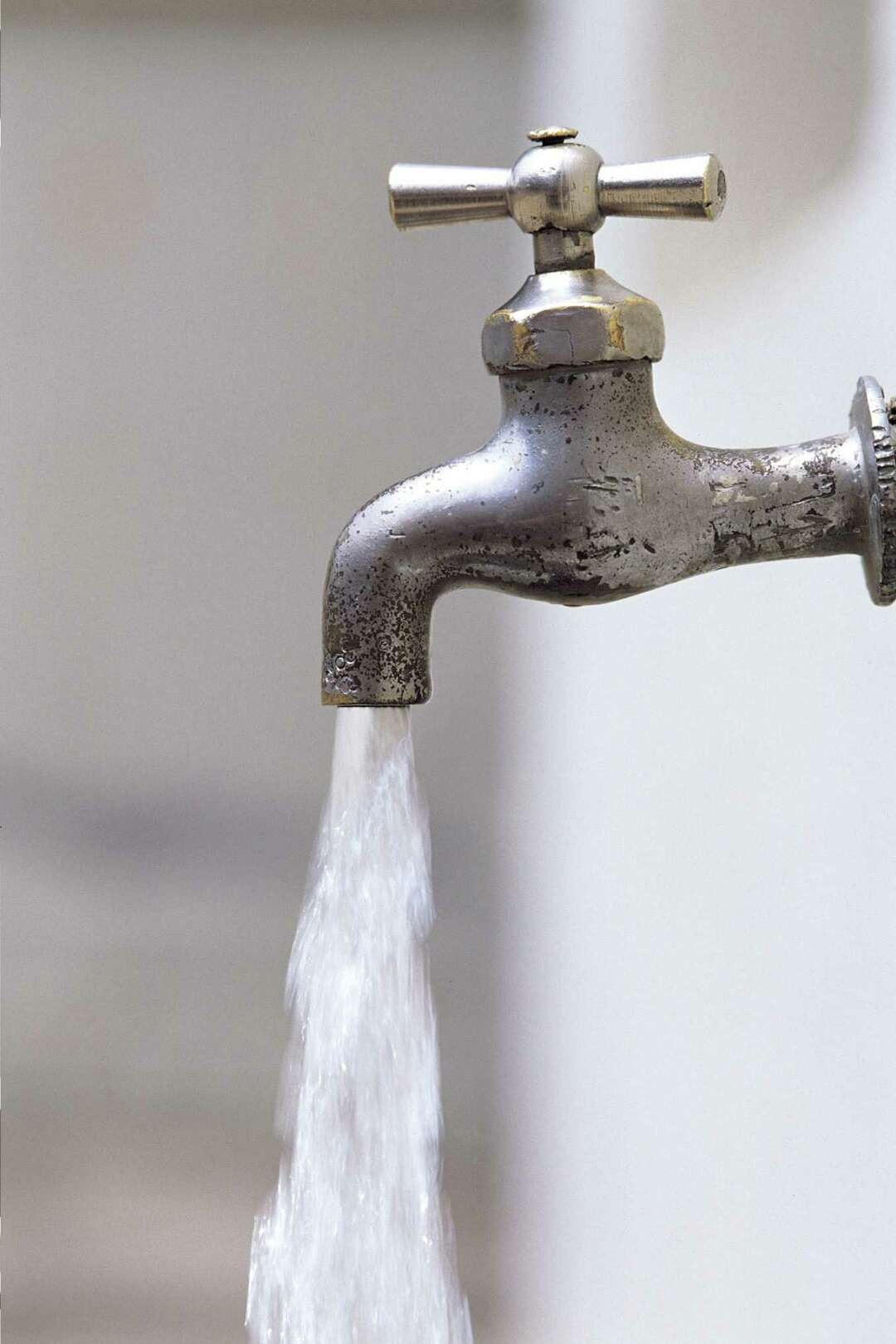 How to Pack Faucets With Packing String