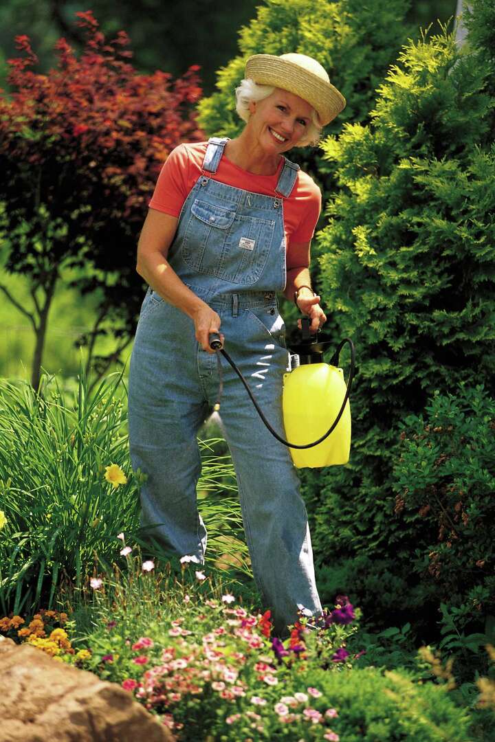Are Fungicides Sprayed on Fruit Trees & Vegetables?
