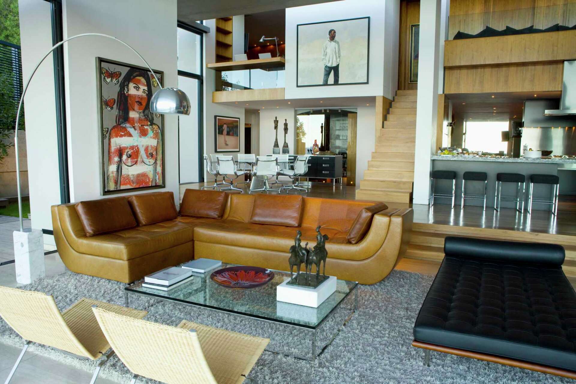 How to Choose Paint Colors for a Living Room With a Loft